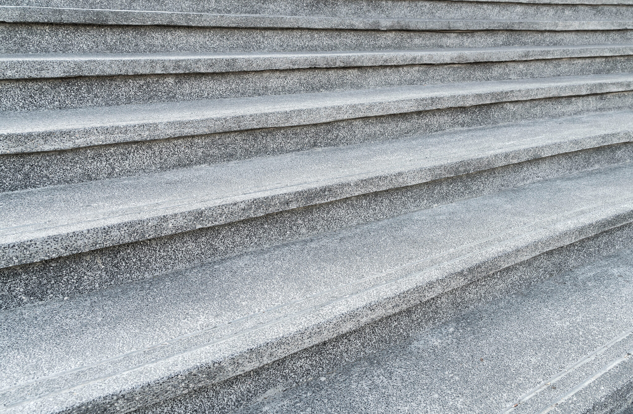 A Quick Comparison Of Liquid Vs. Granular Ice Melt Solutions